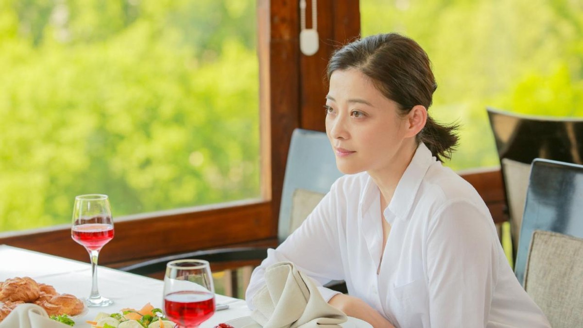 Chen Jianbin starred in a family drama, and his partner Mei Ting played ...