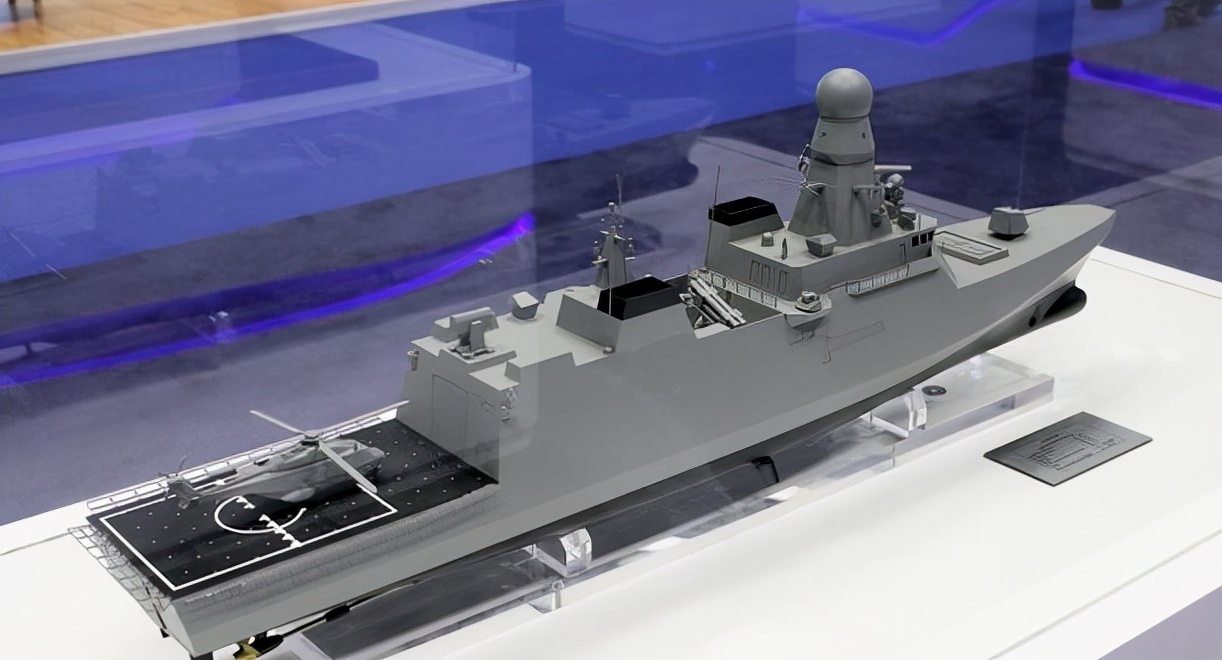 Delivery of Qatar's first light frigate, with a full load displacement ...