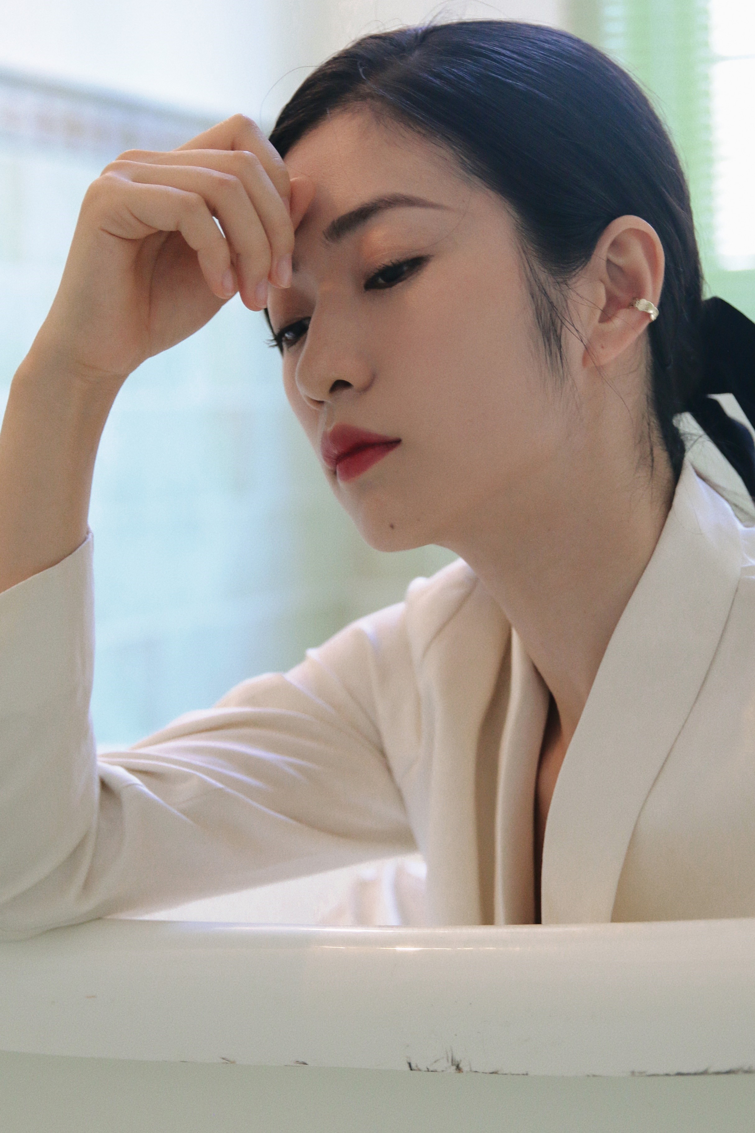 Luan Leiying's suit photo update is refreshing, cool, and confident ...