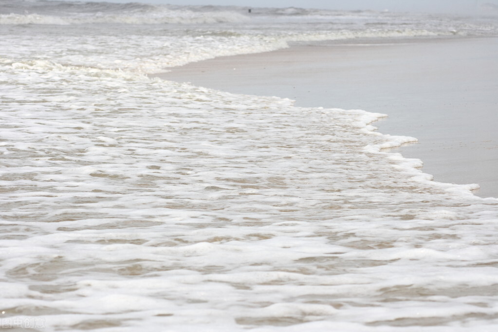 The total amount of water in the sea tides and tides has not changed ...