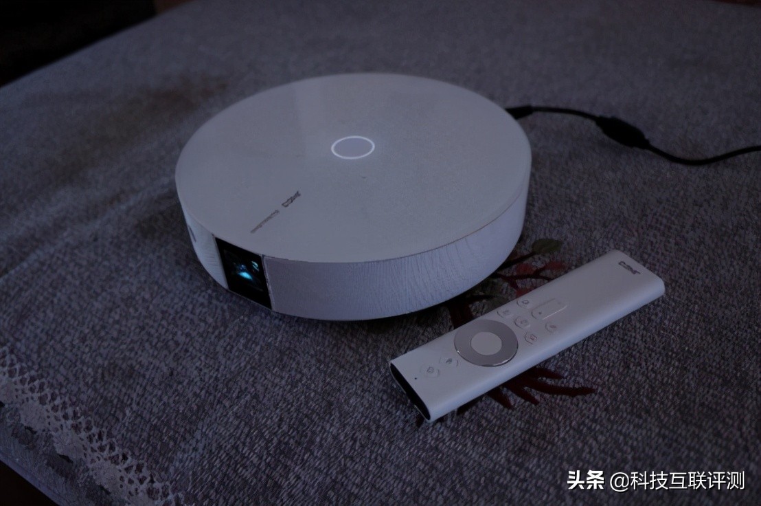 High-value and cost-effective projector, JmGO G9 smart strikes - iMedia