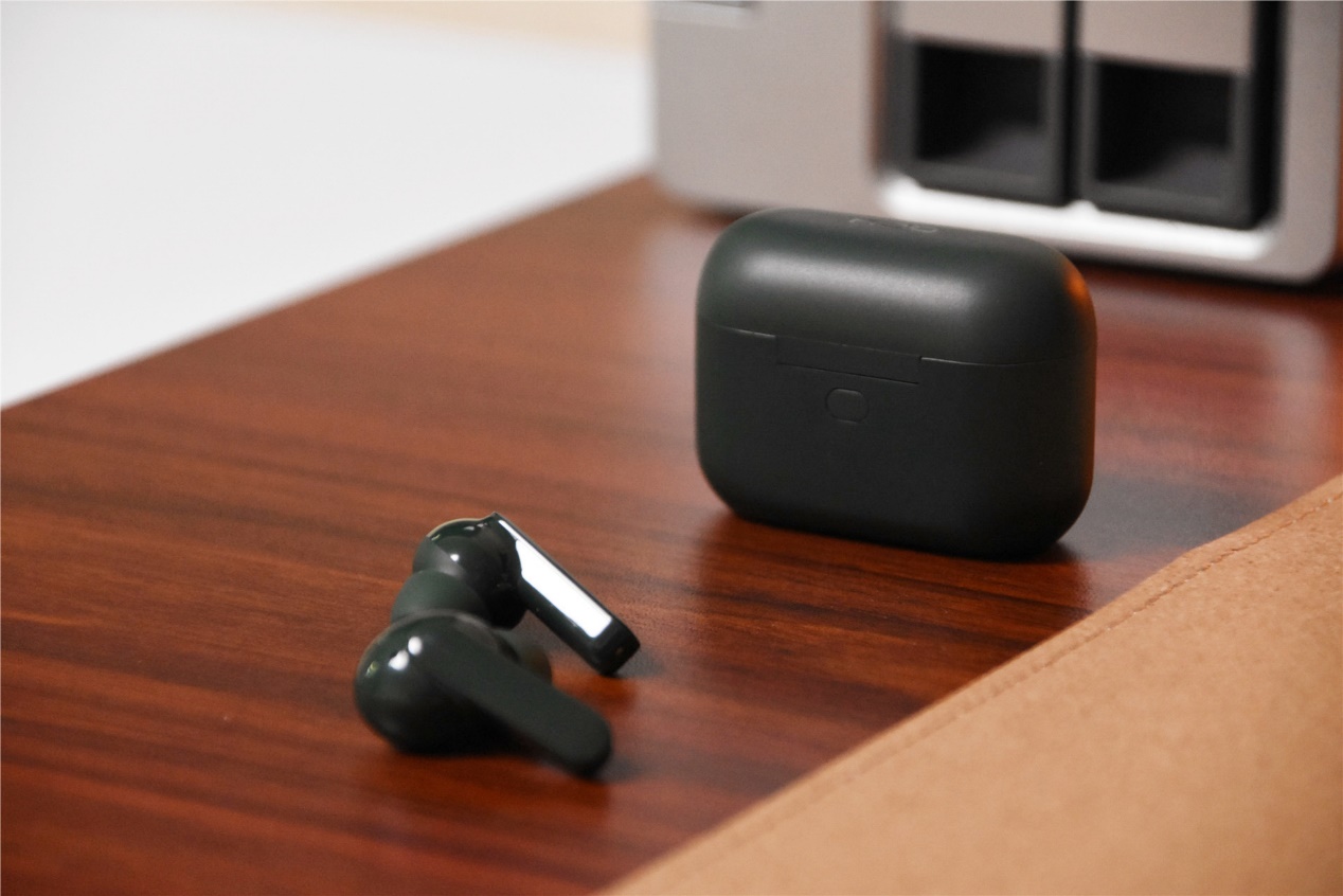 Out of the box QCY T10 wireless bluetooth headset supports pop-up ...