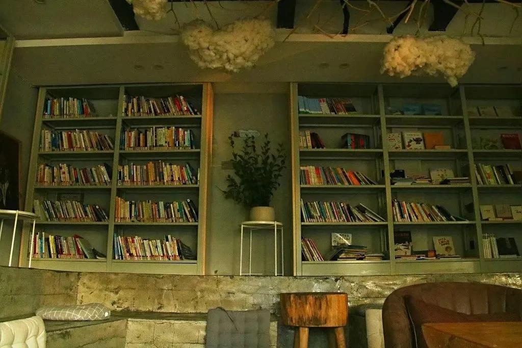 Jintang Fandeng Bookstore, a place for petty bourgeoisie to read - iNEWS