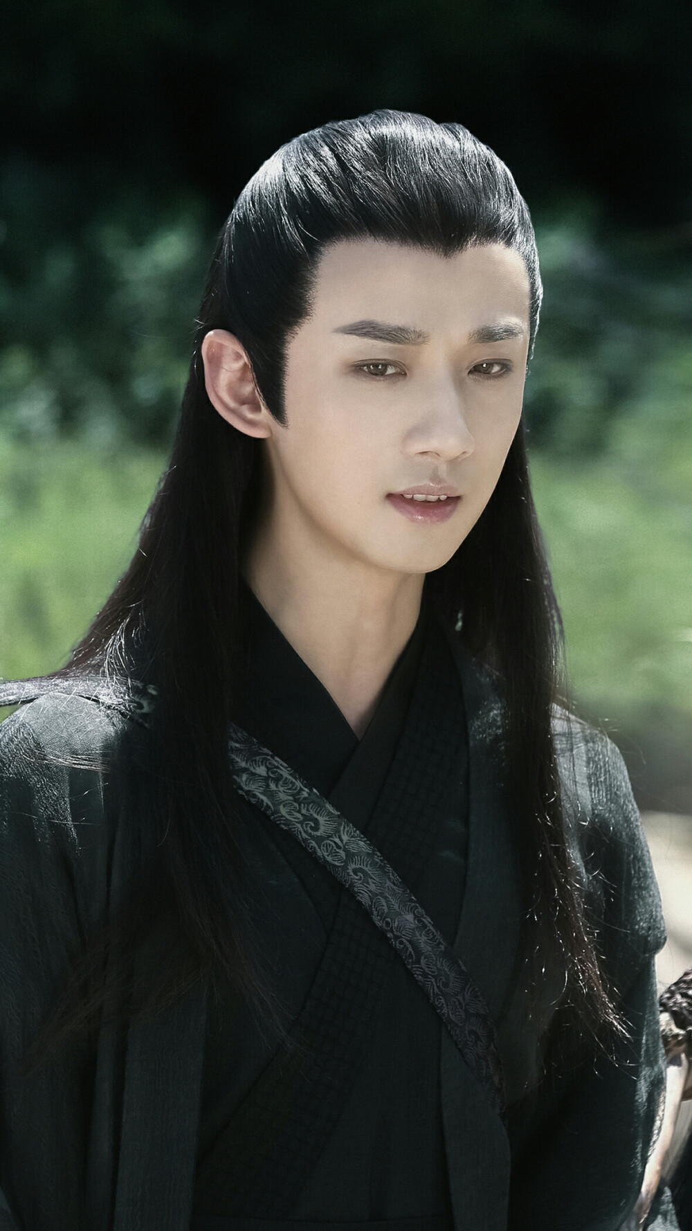 Zhang Binbin's second male in the new drama, became famous because of ...