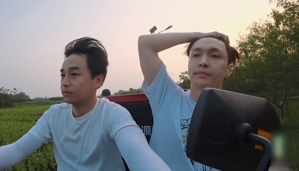 Peng Yuchang and Zhang Yixing emptied the warehouse. He and Haoheng's ...