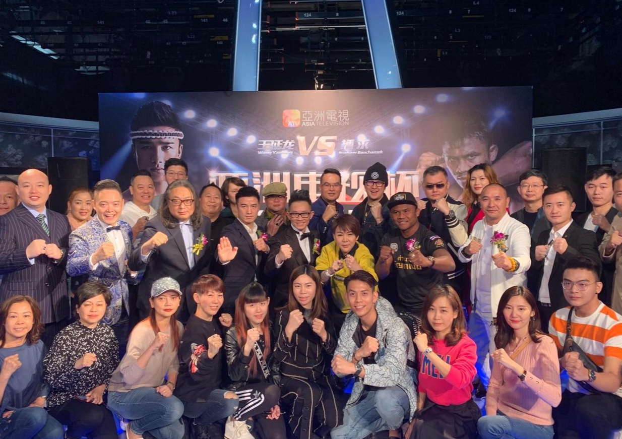 Huang Xiaoming's fitness photos are hot search! Wang Yanlong: Thank you ...