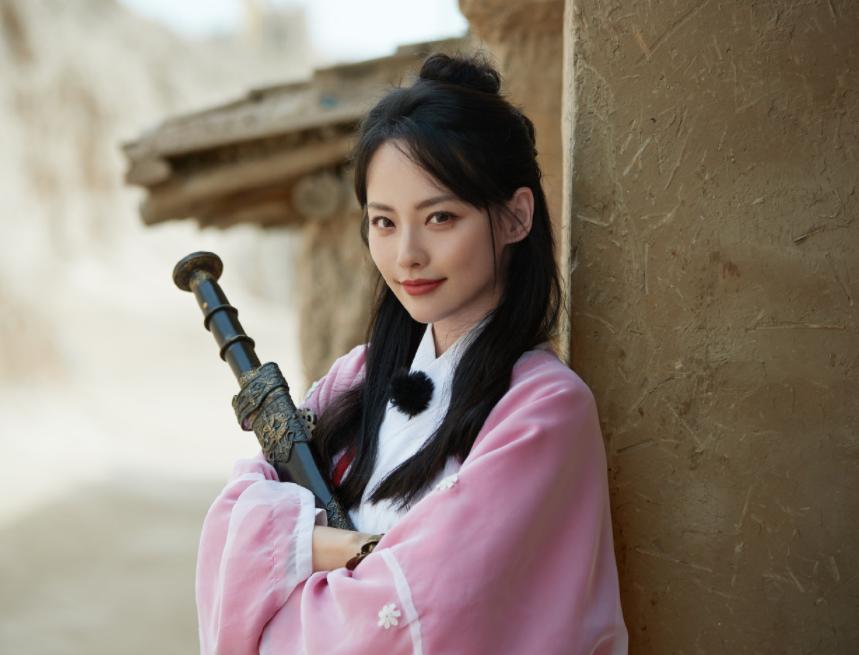 34-year-old Zhang Jiani performed "Purple Xia Fairy", but his ...