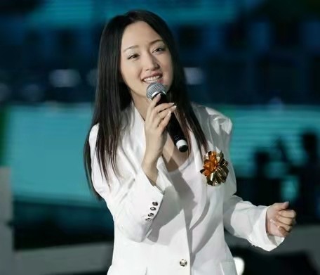 It is said that female port stars are resistant to old age, and these ...