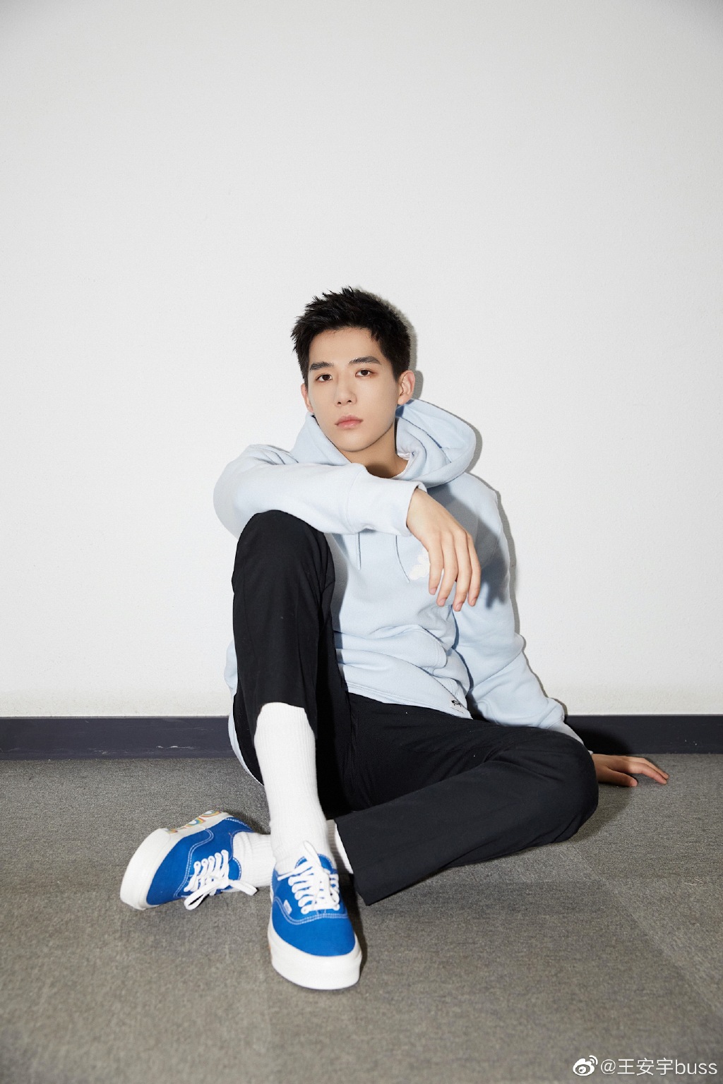 Wang Anyu: The new traffic niche, likes your look when you are stubborn ...