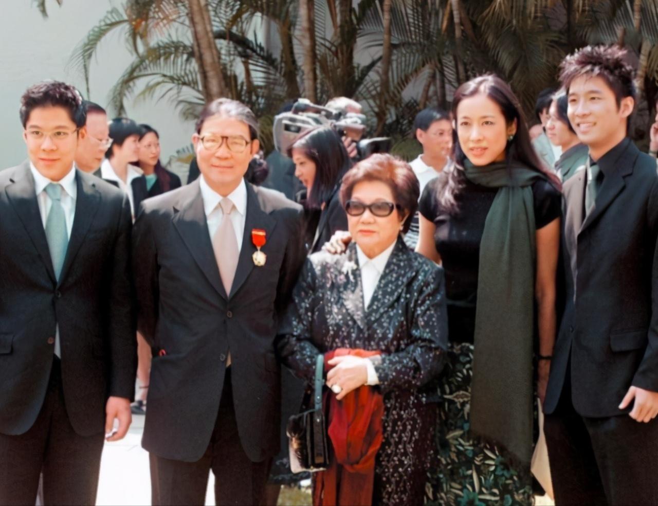 50-year-old Zhu Lingling married a wealthy family and left the Huo ...