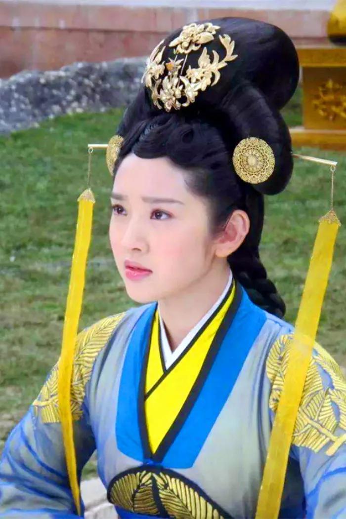 Lu Zhen's legendary beauty inventory: Zhao Liying, who gave her baby ...