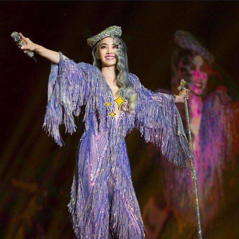 Jolin Tsai's stage costumes have always been eye-catching, but the ...