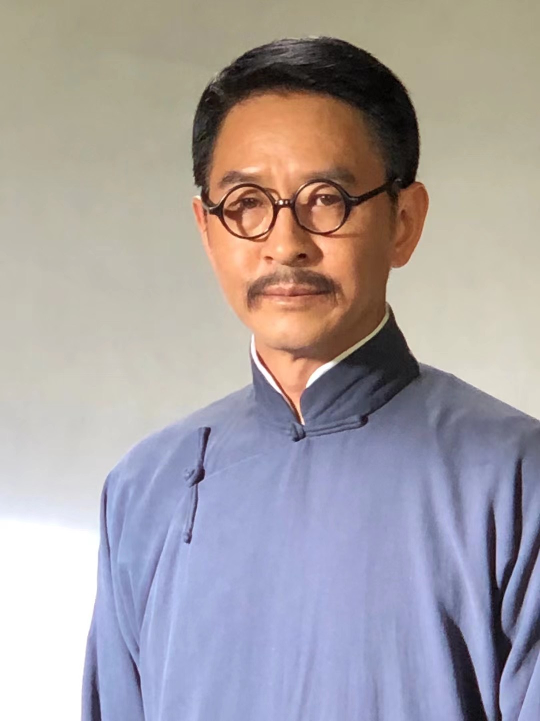 Guo Xiaofeng's "Glory and Dream" hits the air, launches the theme song "Love of Birth" - iNEWS