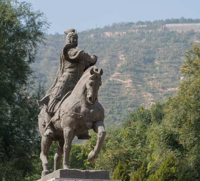 Ning Lun: When Wei Qing was alive, Emperor Wu of the Han Dynasty did ...