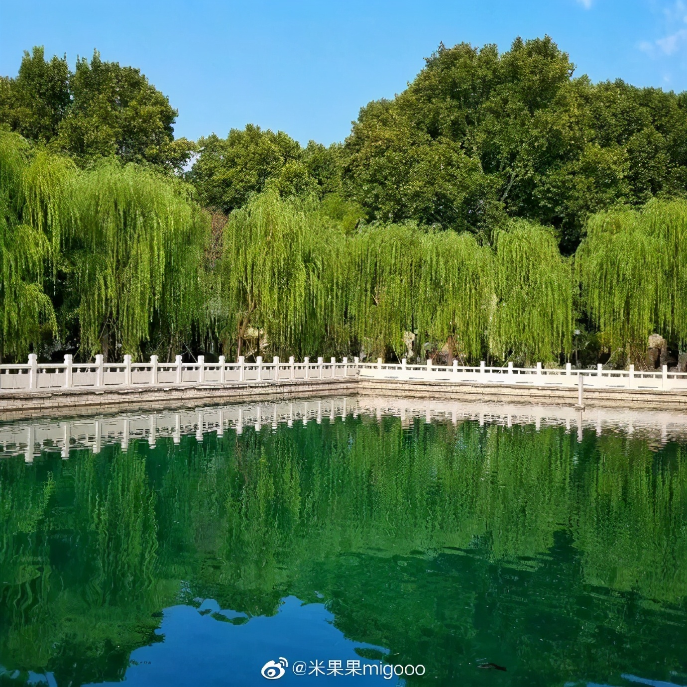 The spectacle of "Crescent Moon Waterfall" reappears!How beautiful are ...