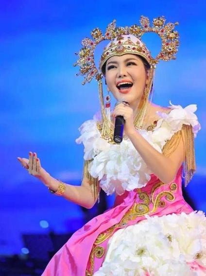 Ulan Tuya: Four times on the Spring Festival Gala, the song has a high ...