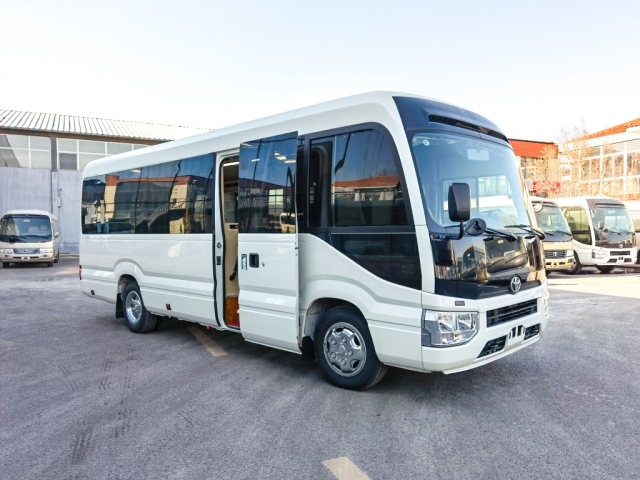 Imported Toyota Coaster modification case, the bus can be transformed ...