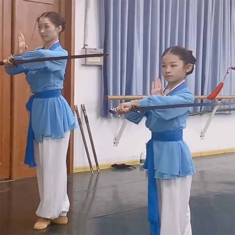 "Sister of the Immortals" Gu Jinling: Dance of classical dance won tens ...
