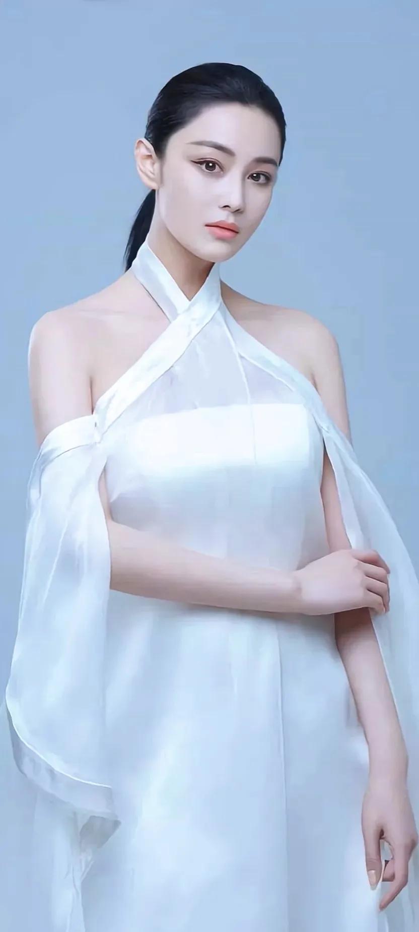 Sexy and Charming——Zhang Xinyu - iNEWS