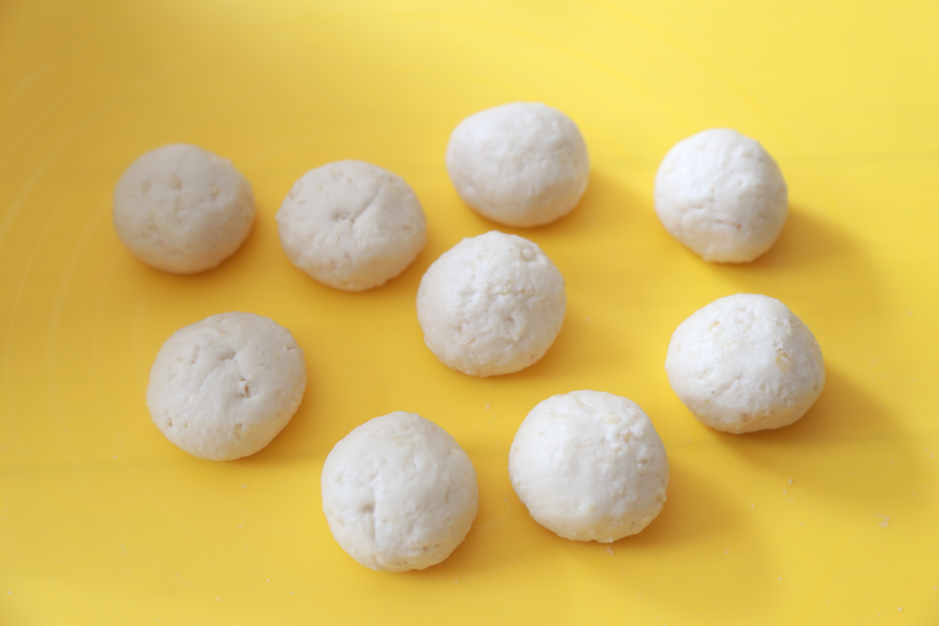 Don't always eat apples directly. Add glutinous rice to make apple ...