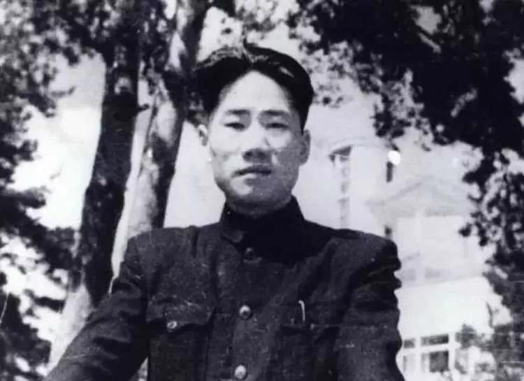 In his later years, Mao Anqing often shed tears alone - iNEWS