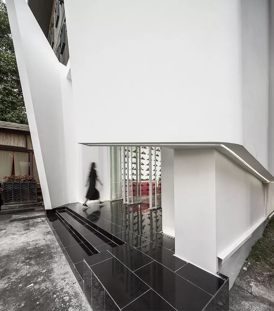 Chengdu gift-condensing city memory with architecture - iNEWS