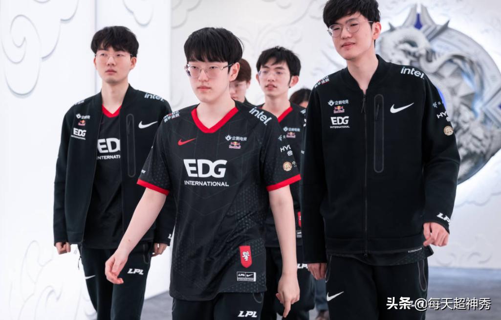 EDG孤立無援？Crisp透露FPX行程，RNG回國日期敲定 - 資訊咖