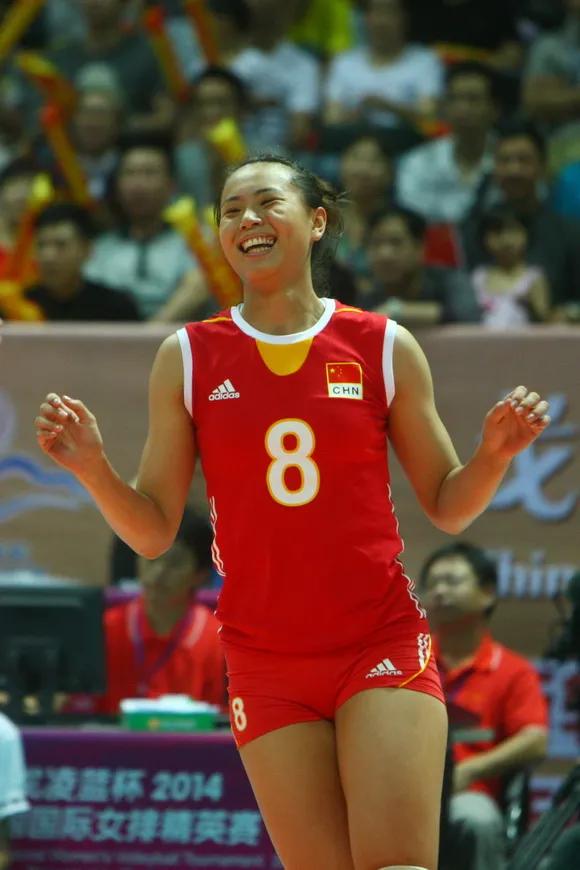 Chinese women's volleyball ace correspondent Zeng Chunlei - iNEWS