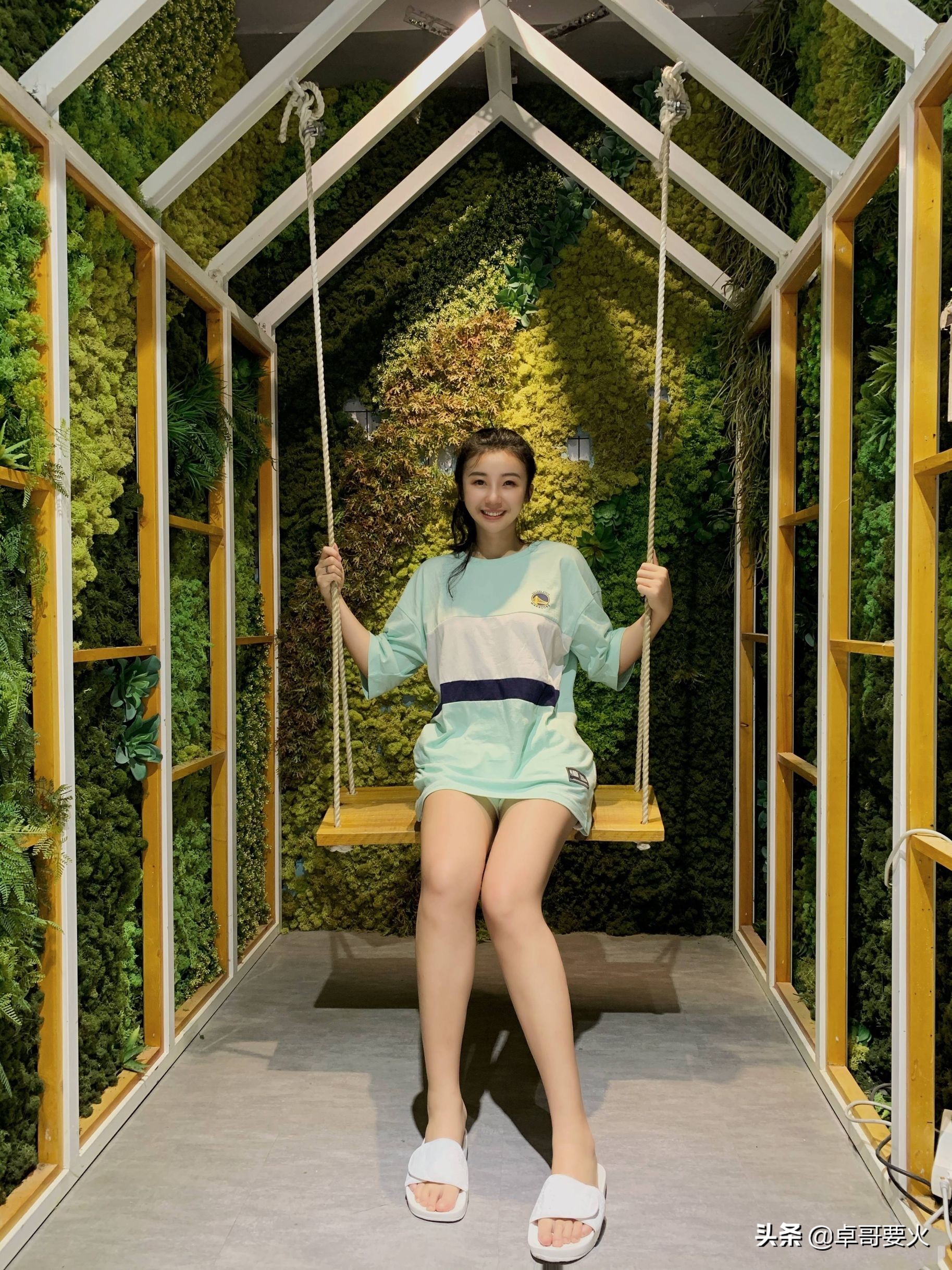 Zhang Manyuan, the most beautiful basketball anchor in Asia, leads by ...