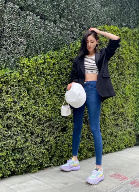 Bai Bing Zhang Xueying Zhang Tian Aidi Lireba Xu Lingyue Wang Likun ...