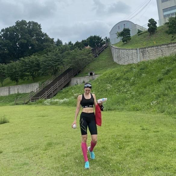 Kim Ji-eun, the goddess of track and field in South Korea, has sturdy ...