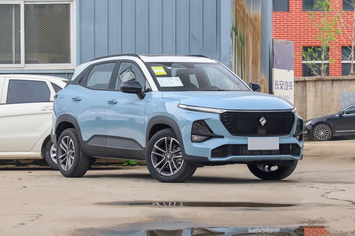 Veterans meet again, Changan CS35 PLUS vs. Baojun RS-3, who is the "Ye Wen" of the same level ...