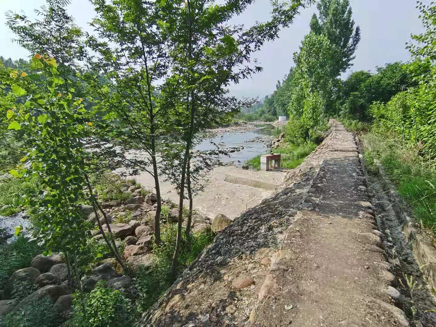 Nanzhao Miliang Canal, which was built ten years earlier than Hongqi ...