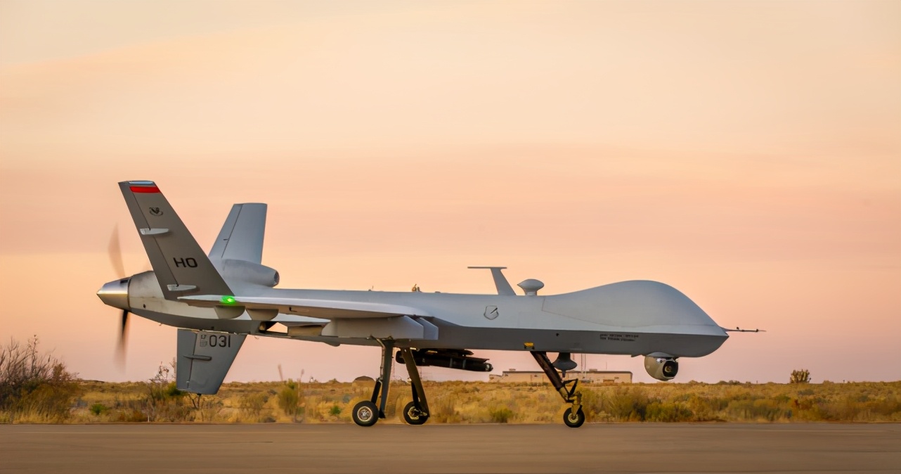 Iran high-tech open Kaman 22 drone! Americans are eager to spray out ...