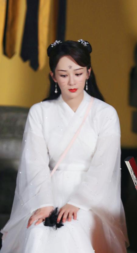 "Cute Detective" Cos White Snake Biography, baby Huang Shengyi super ...