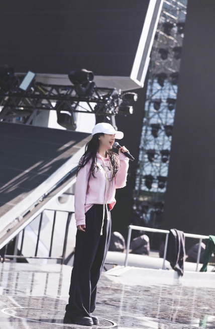 Why is Yang Ying Dior's darling? Seeing her wearing a tulle skirt with ...