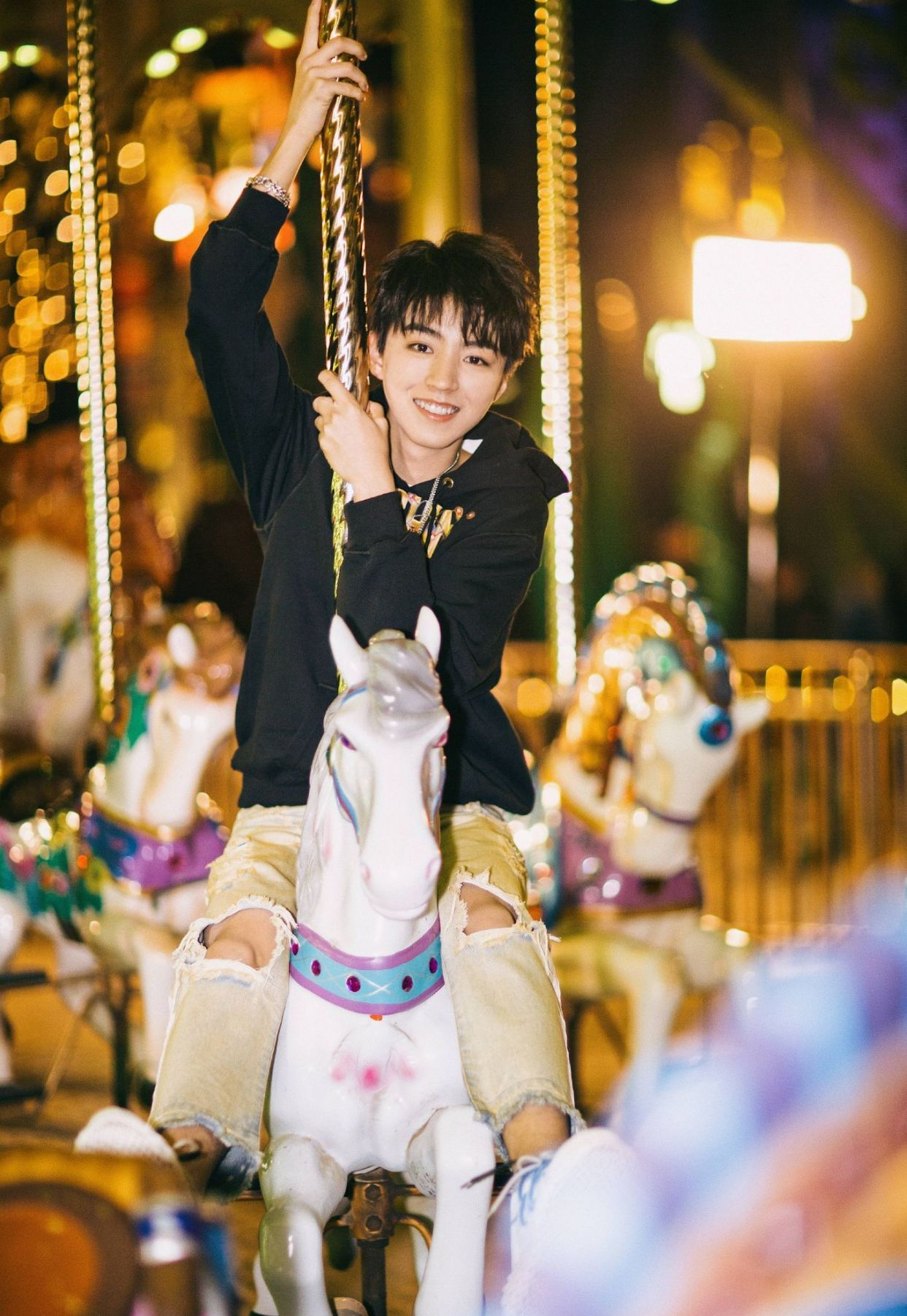 Wang Junkai's hot search method is really strange. When he was a child, he wrote to his fans and ...