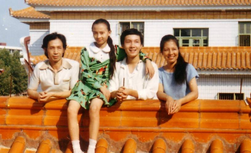 Chen Shu congratulated his father on his birthday, 82-year-old Chen ...