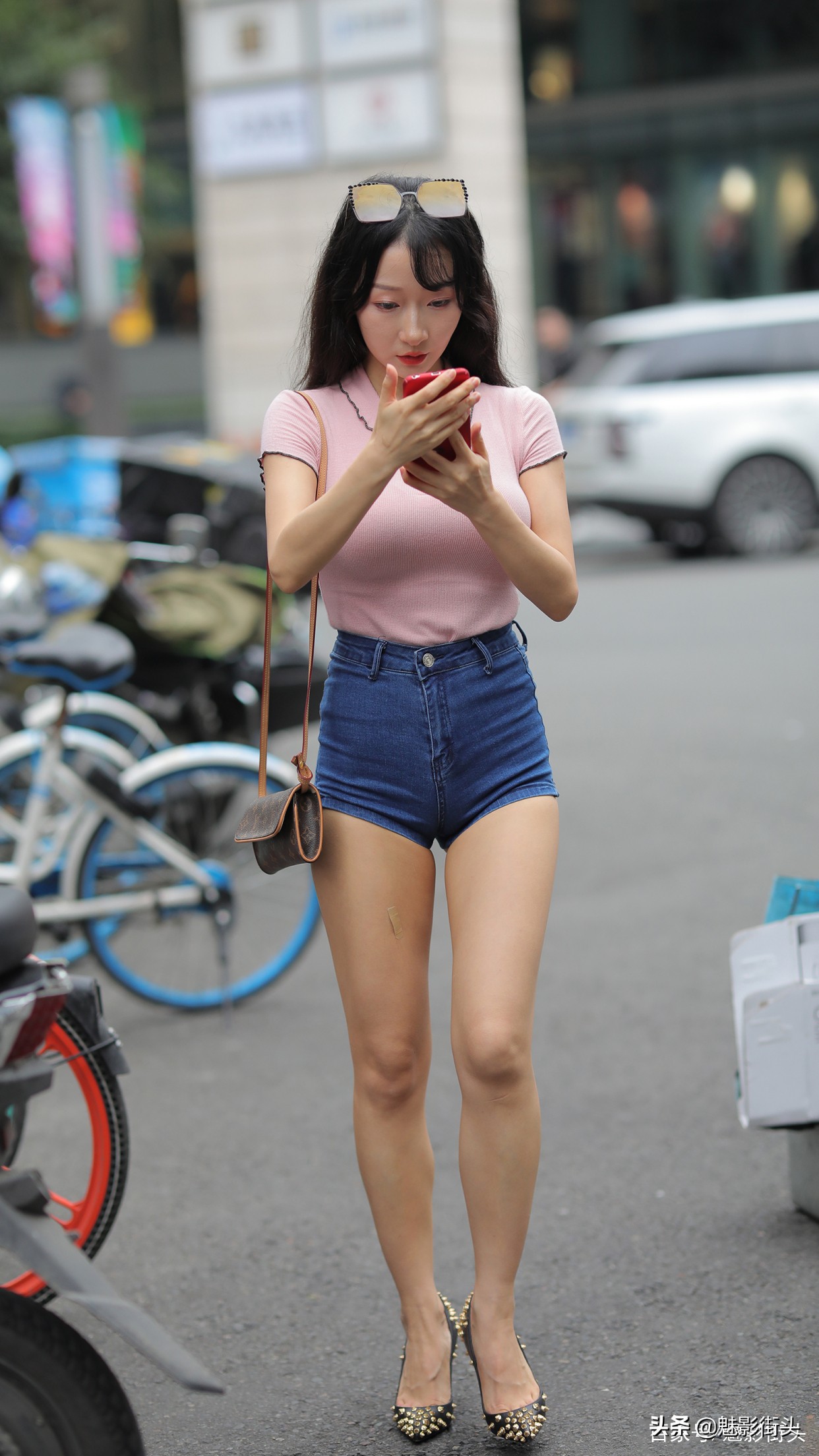 How do denim shorts wear long legs?Use these two techniques to easily ...