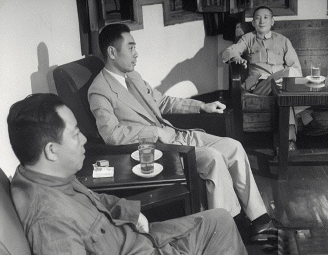 During the Chongqing negotiations, Zhang Zhizhong, who accompanied Mao ...