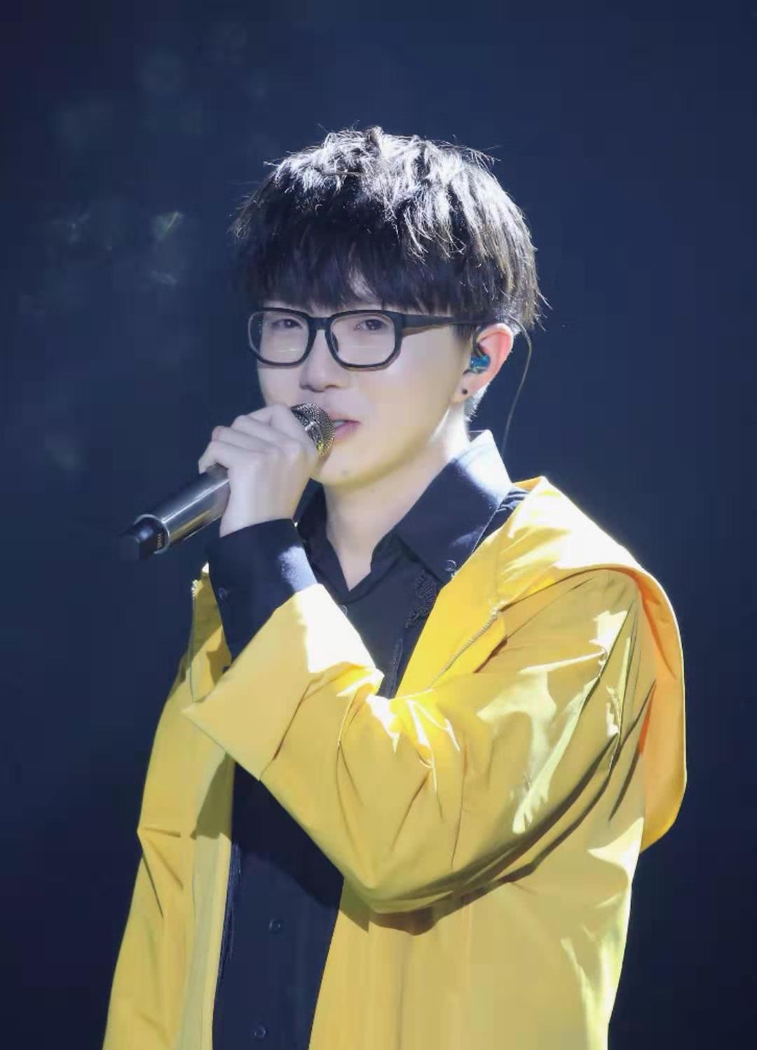 Mao is not easy: a cute and cute male singer - iMedia