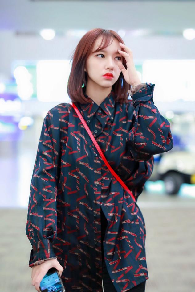 Although Cheng Xiao has a cute face, she has a "devil" figure, and she ...