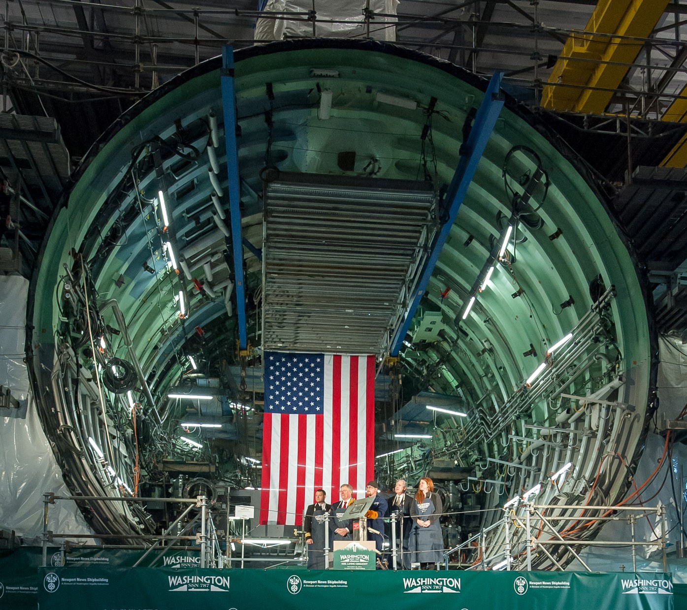 The U.S. Navy demonstrates the internal structure of the "Virginia ...
