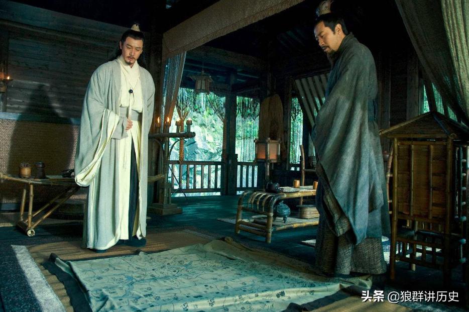 Why didn't Zhuge Liang, Zhuge Jin, and Zhuge Dan choose to serve in the ...