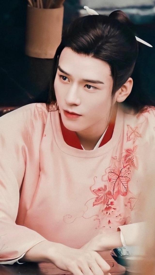 "Siming" is about to start shooting, Yang Mi's partner Gong Jun staged ...