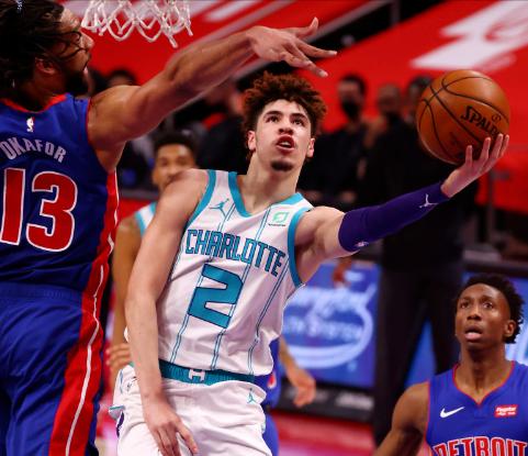 The three brothers of the ball, the Hornets freshman Ramello Ball-the ...