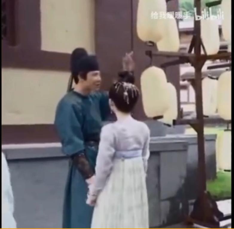 Liu Yuning was filmed for smoking on the set. He had previously said ...