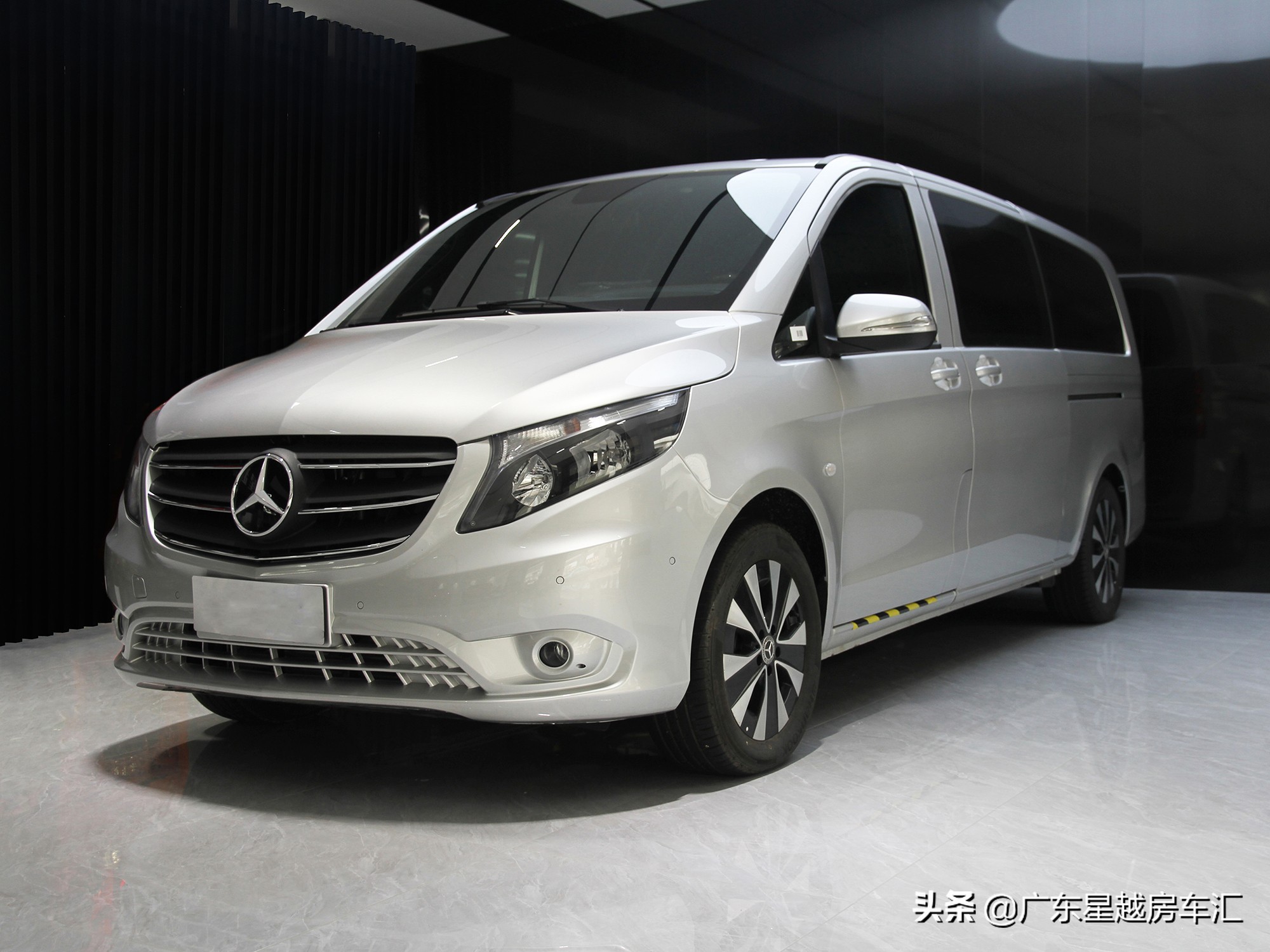How good is the appearance of the modified Mercedes-Benz Vito?Rare ...