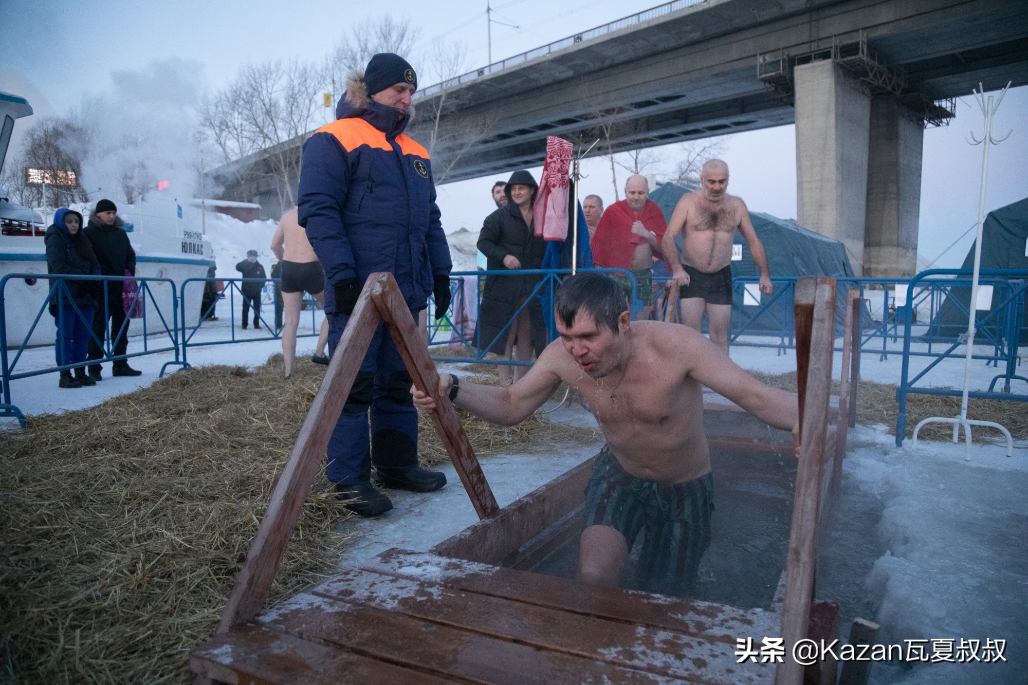 Putin: "I can make headlines in the world if I take an ice bath? Then ...