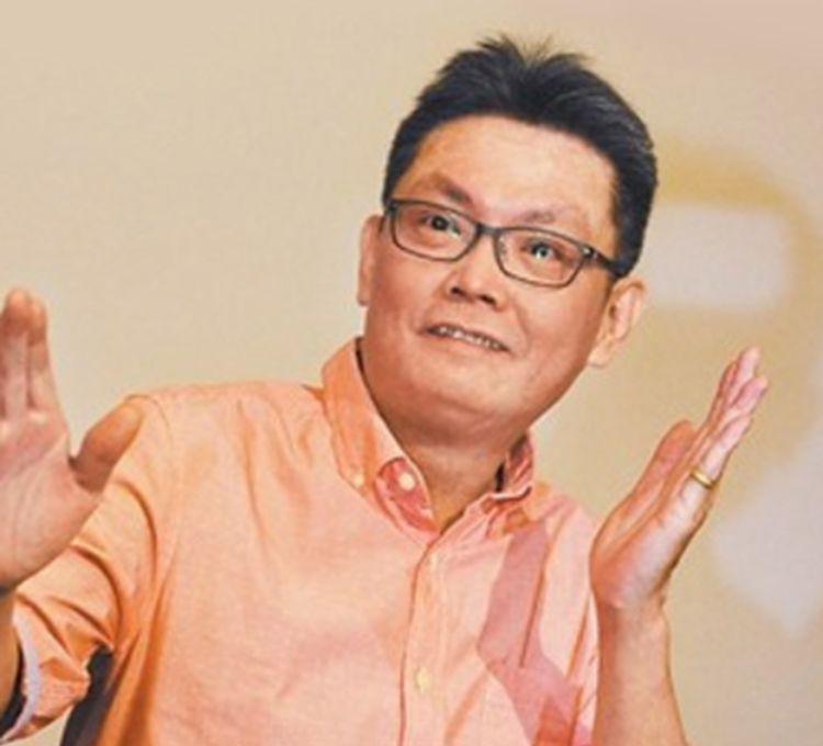 He is Zhou Xingchi's queen voice actor, and almost changed his career ...